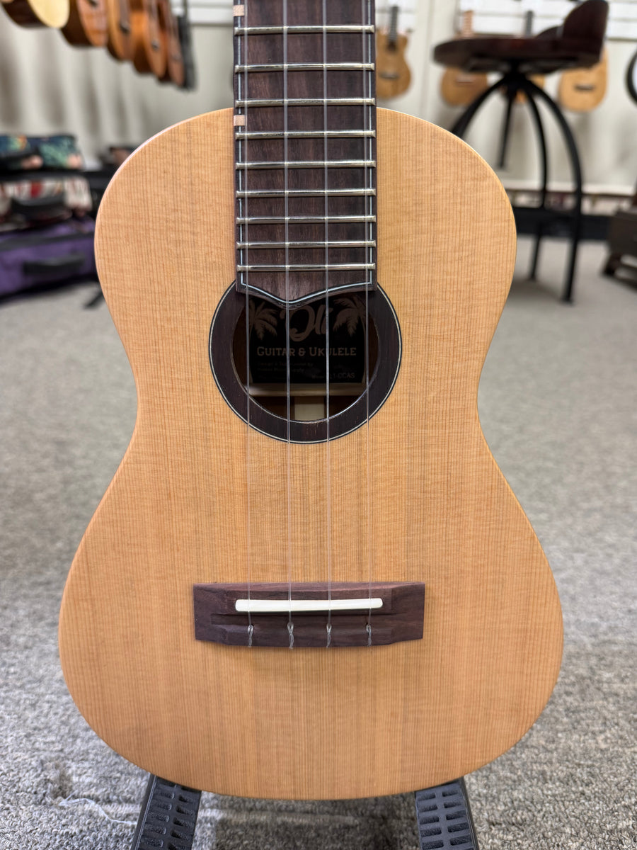 Oli L1-CCAS Solid Cedar/Acacia Satin Concert Ukulele w/Case - Aloha ...