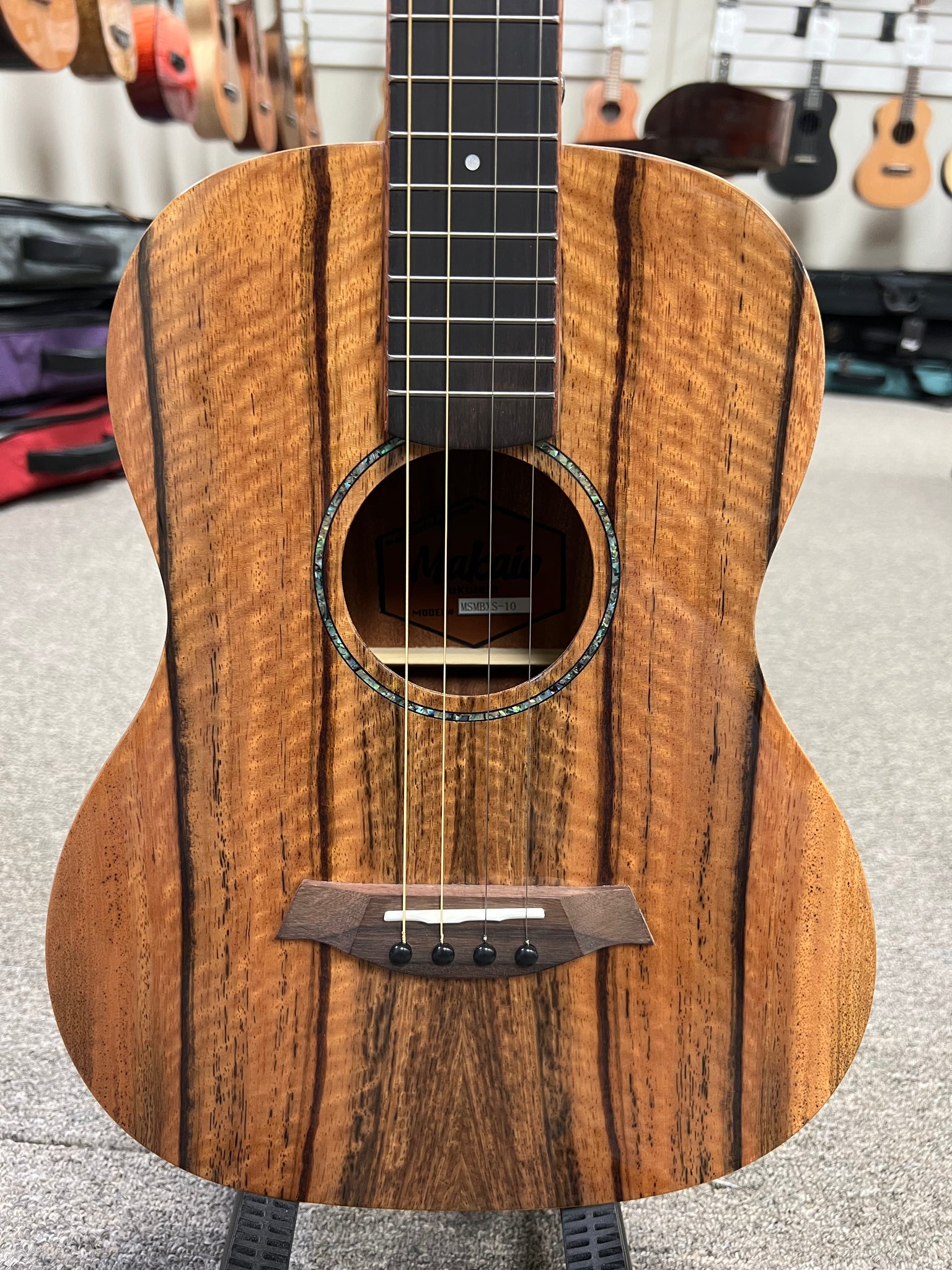 Makaio MSMBXS-10 Large Body Steel String Spalted Mango Baritone Ukulele ...