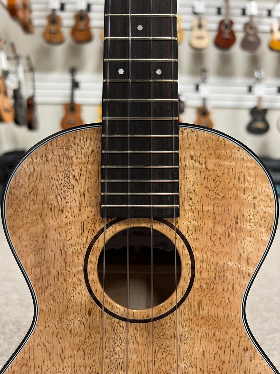 KALA KA-MNGG-C Solid Curly Mango Concert Ukulele w/Case - Metropolitan ...