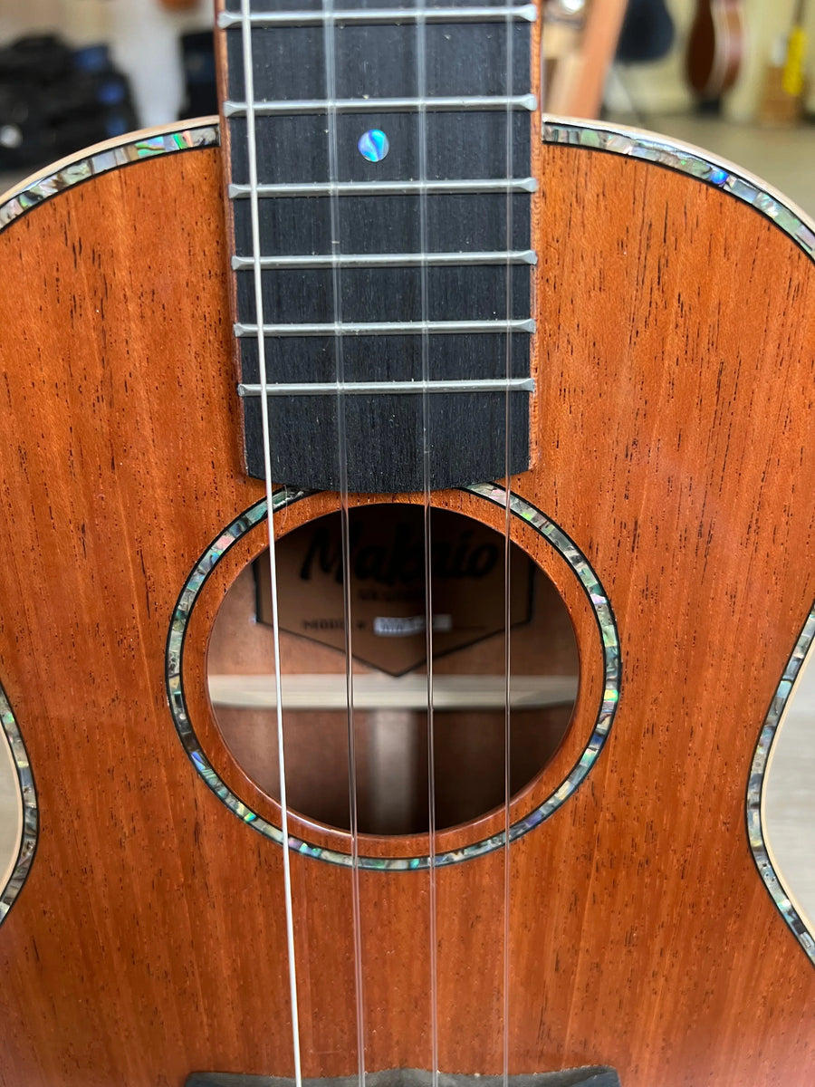 Makaio MMT-20 Solid Mahogany Tenor Ukulele w/Case - Rosewood Comfort ...